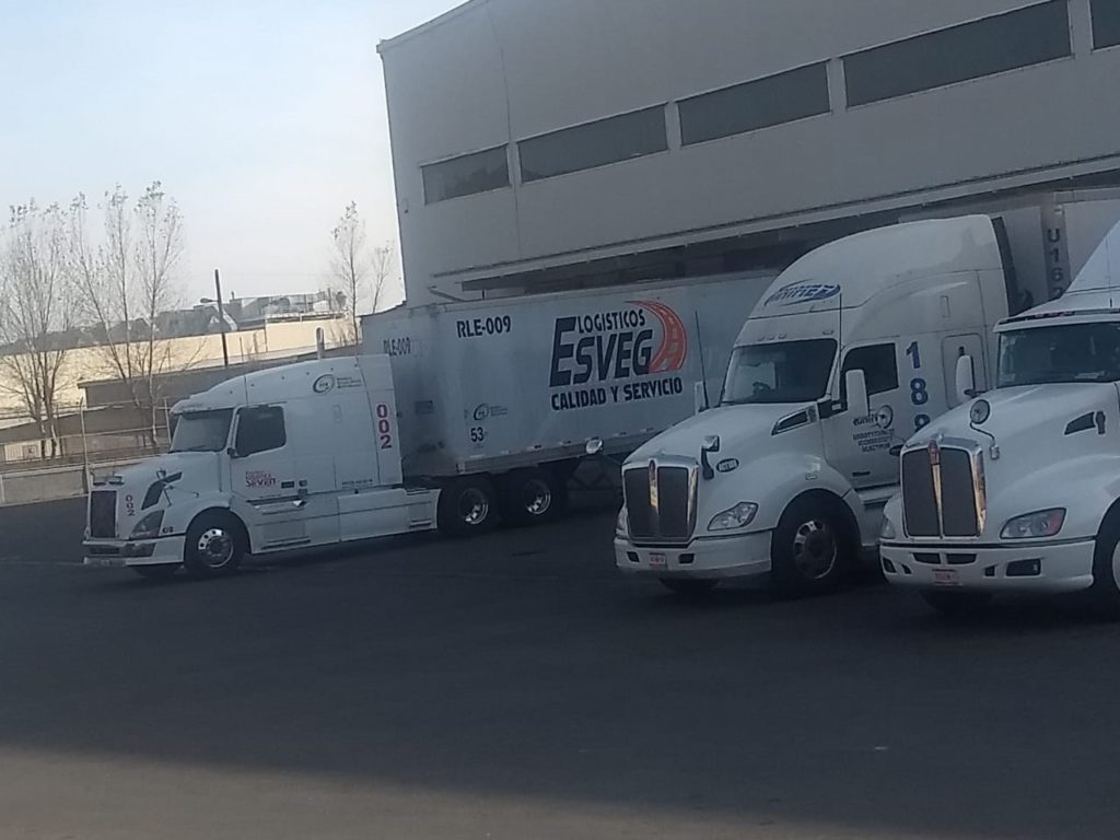 Servicios – Logistica, Camiones de carga, transporte terrestre, carga ...